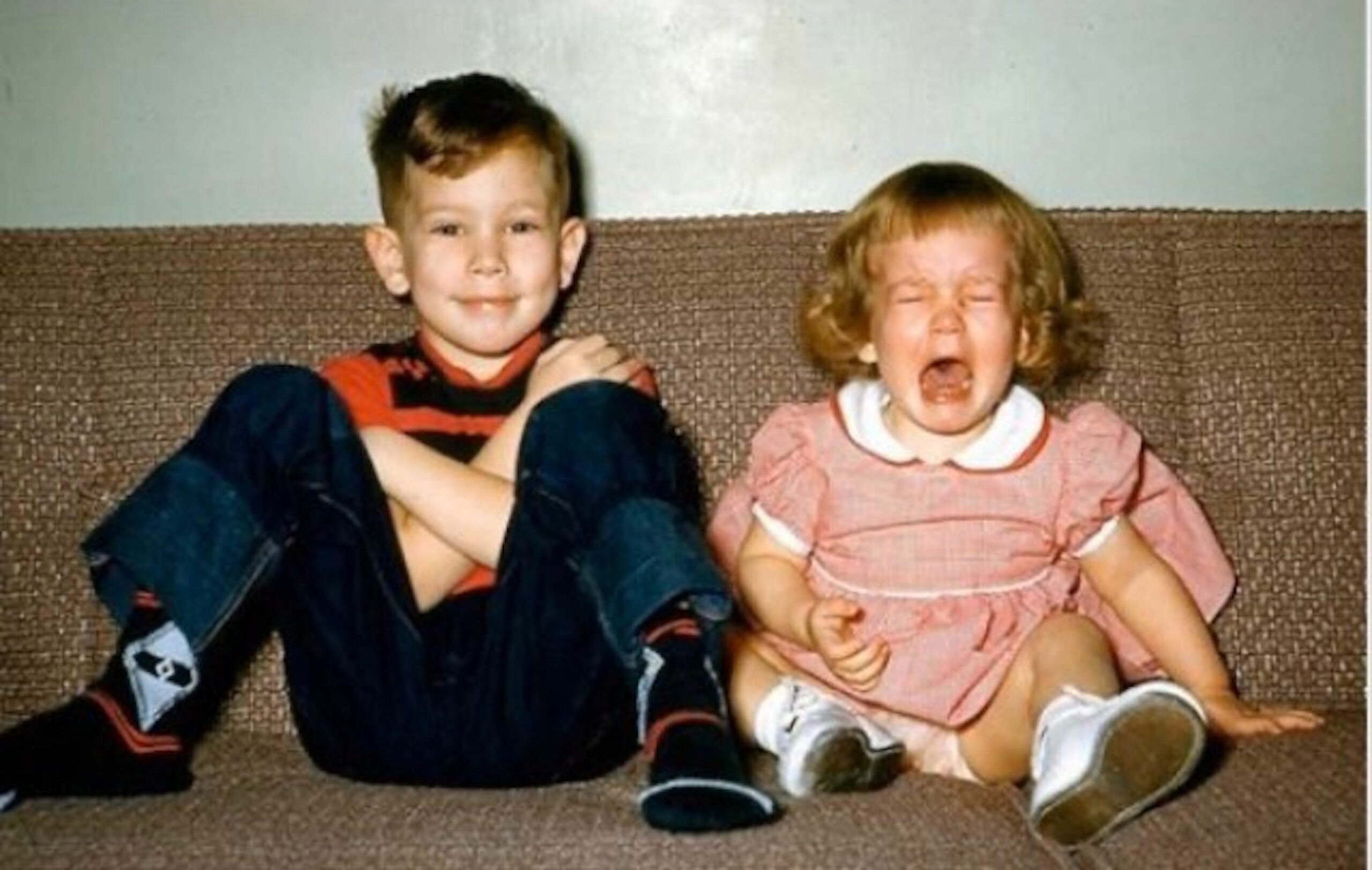 3508 C - AwkwardFamilyPhotos.com