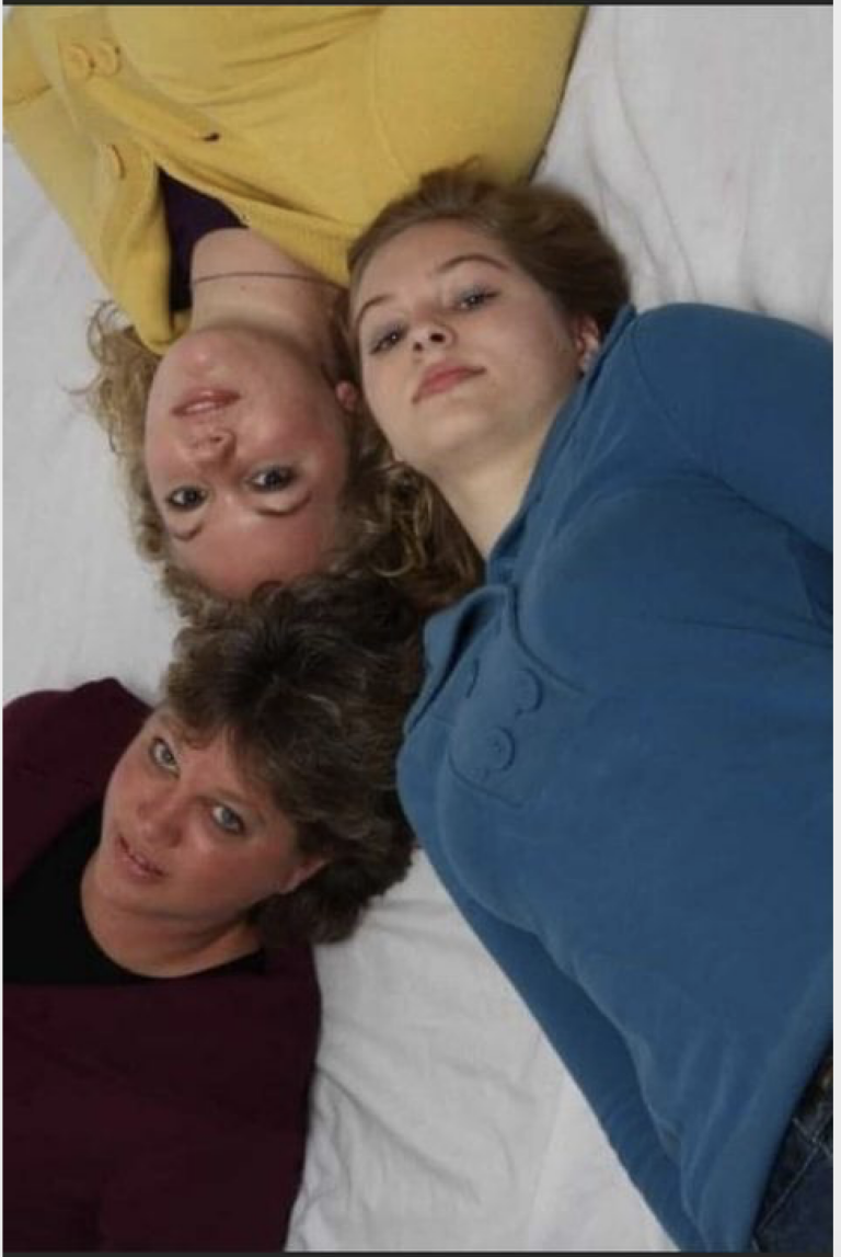 Funny Sister & Brother Pictures | Awkward Sibling Photos