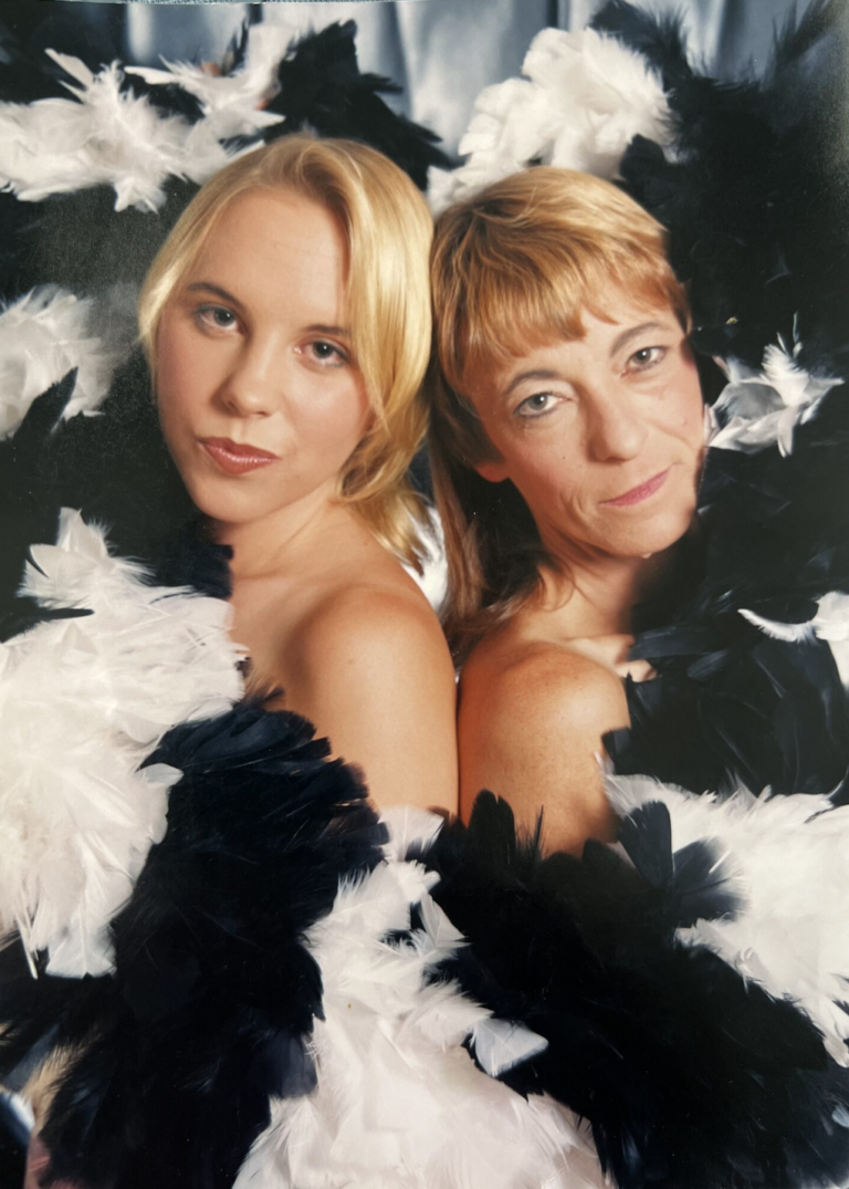 Glamour Shots Archives - AwkwardFamilyPhotos.com