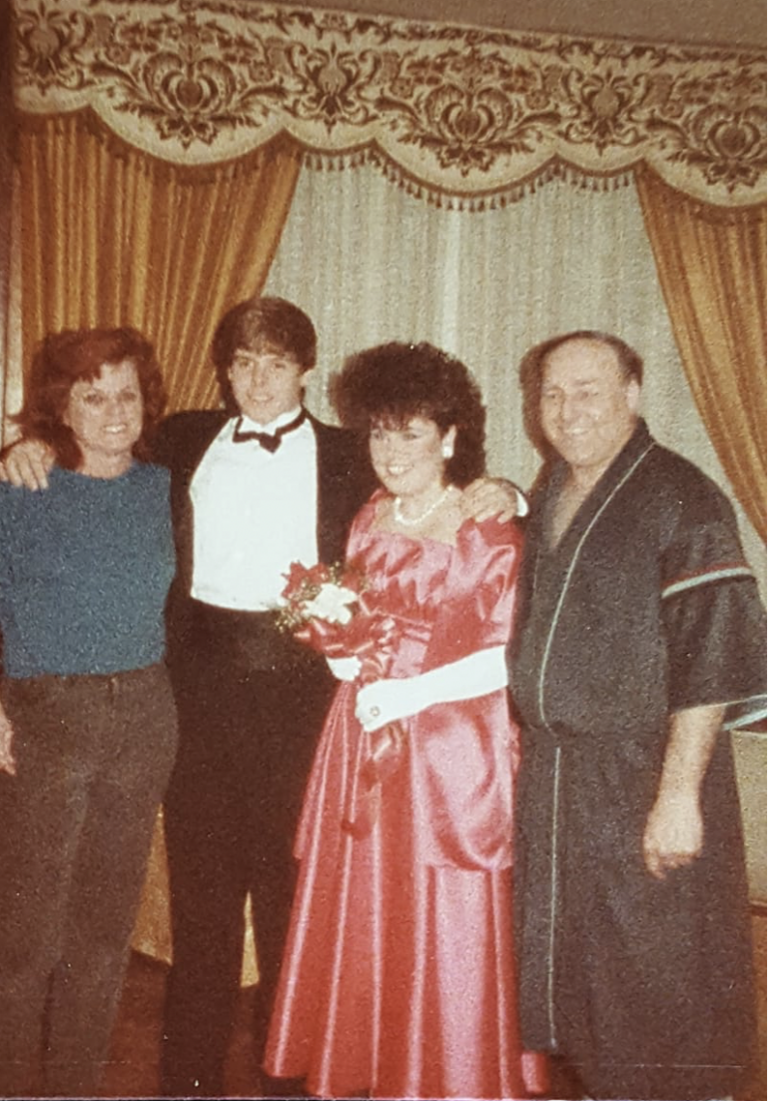 Funny Prom Pictures | Awkward and Bad Prom Photos